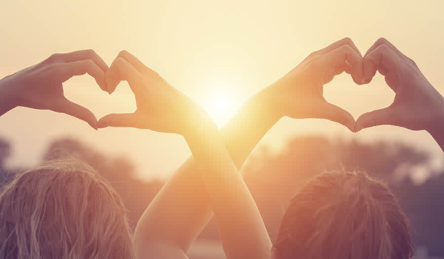 7 Little-Known Benefits of Sunlight｜ iHerb Blog