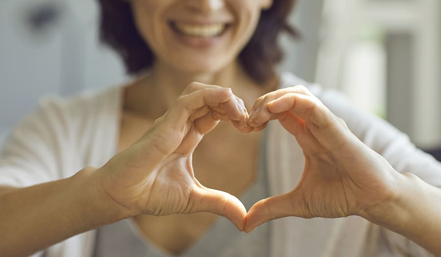 Support Heart Health with These 4 Doctor-Approved Habits｜ iHerb Blog