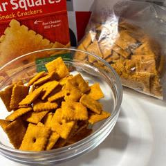 オーガニックチェダースクエア、ベイクドスナッククラッカー、213g