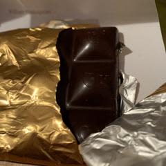 砂糖漬けショウガ入りダークチョコレート、カカオ65％、90g（3.2オンス）